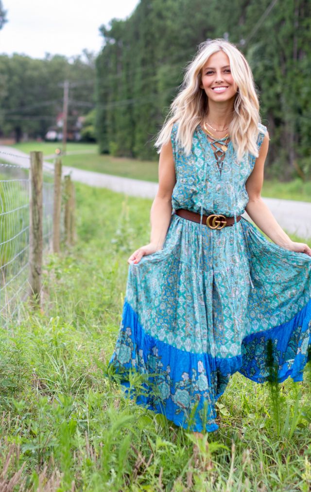 UNIVERSAL MUSIC GROUP NASHVILLE SIGNS SINGER/SONGWRITER CATIE OFFERMAN ...